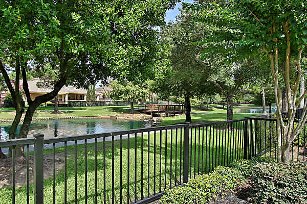 2615 Streeter Ln Spring TX 77388